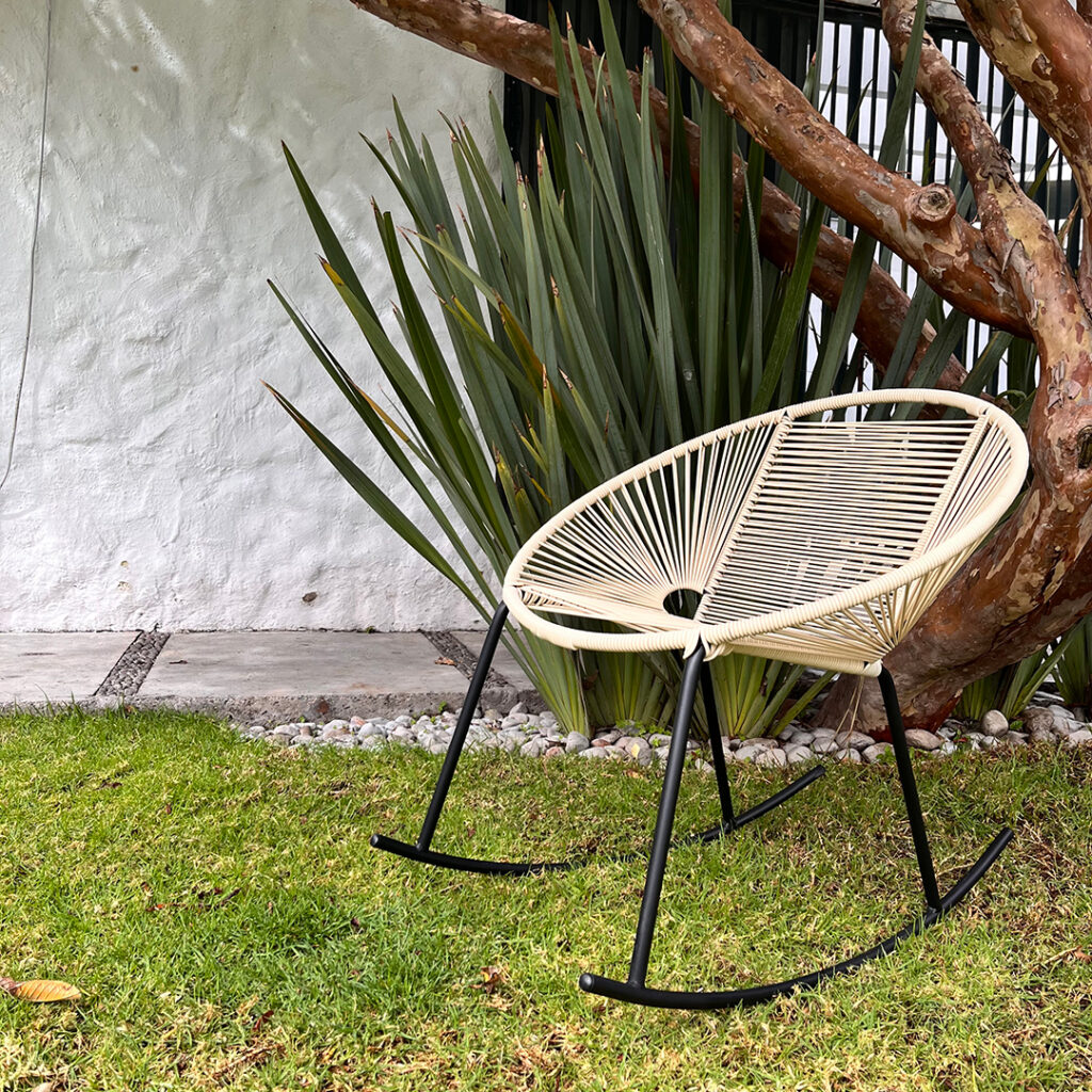Mecedora Frida PVC | Sillas Conchas